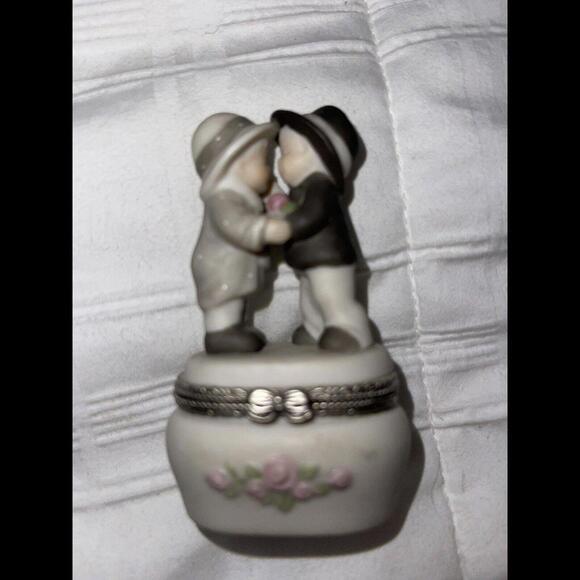 Design | Pretty As A Picture By Kim Anderson Mini Hinged Box A Rose For ...
